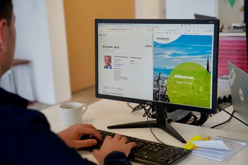 GLP-Gemeinderat nach problematischen Tweets von Partei verwarnt — Tsri